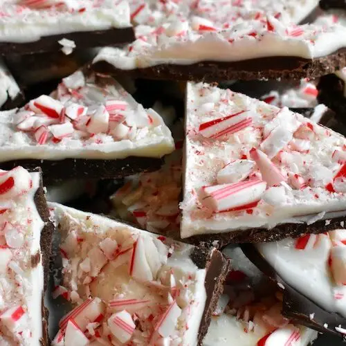Homemade Peppermint Bark • www.knifeandpaddle.com